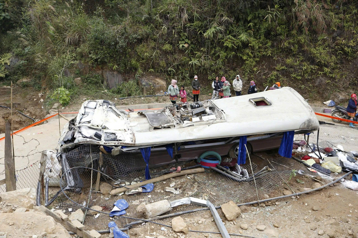 Lật xe chở đoàn thiện nguyện: 'Quà đã tới nơi, nhưng người tặng không còn'