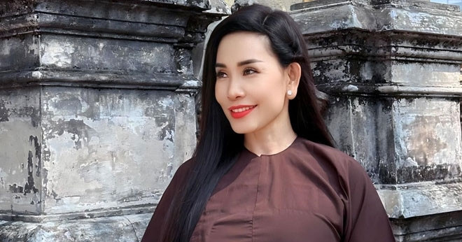 Hình ảnh khó quên của ca sĩ Thúy Hằng vừa qua đời ở tuổi 44