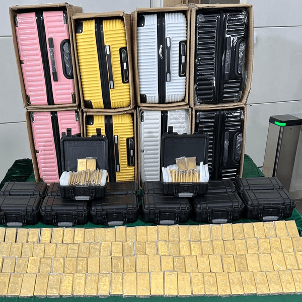 Phát hiện 145 kg vàng trị giá 360 tỷ đồng trong đống vali