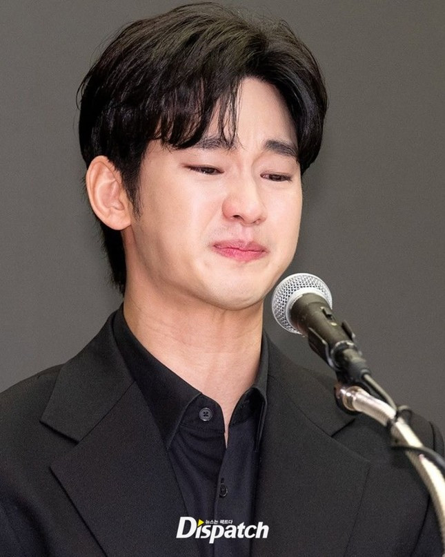 Thiệt hại khổng lồ Kim Soo Hyun phải gánh vì 'drama' hẹn hò với Kim Sae Ron