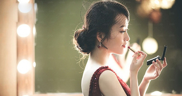 Nghĩ mới về 'người đàn bà cũ'