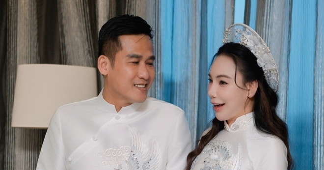 Hé lộ hình ảnh đầu tiên của Hồ Quỳnh Hương và chồng doanh nhân hơn 2 tuổi