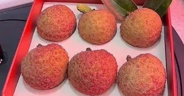 Cận cảnh quả vải giá 181 triệu đồng đang xôn xao mạng xã hội