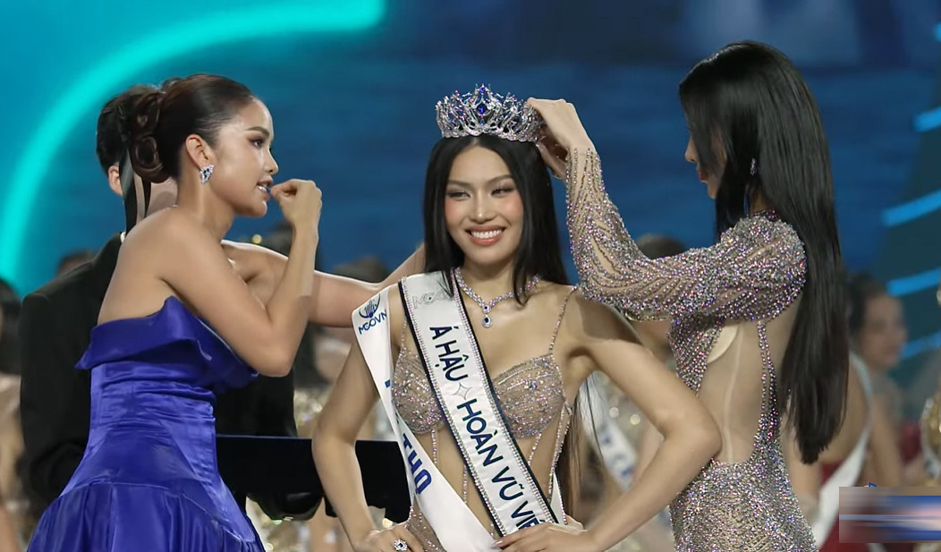 'Ngựa ô' Đỗ Cẩm Ly: Từ 27,3 điểm thi đại học đến Á hậu Hoa hậu Hoàn vũ Việt Nam