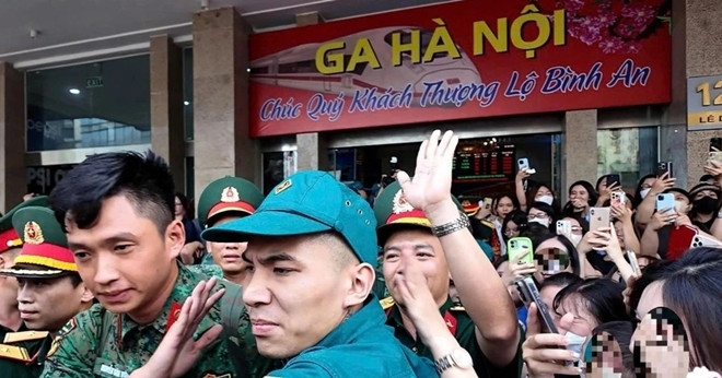 'Cơn sốt' Lê Hoàng Hiệp: Lằn ranh mong manh khi người lính bị biến thành Idol