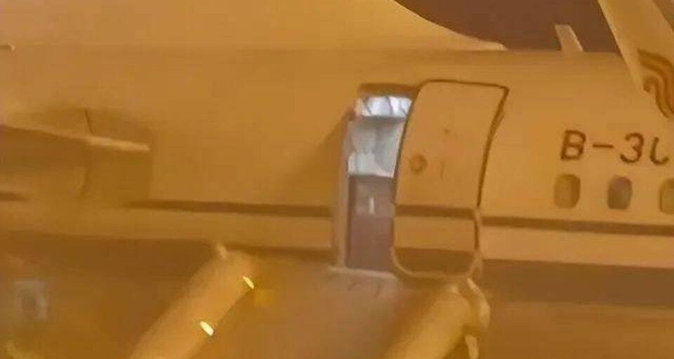 Hành khách bị phạt hơn 280 triệu đồng vì sự cố éo le trong lần đầu đi ...
