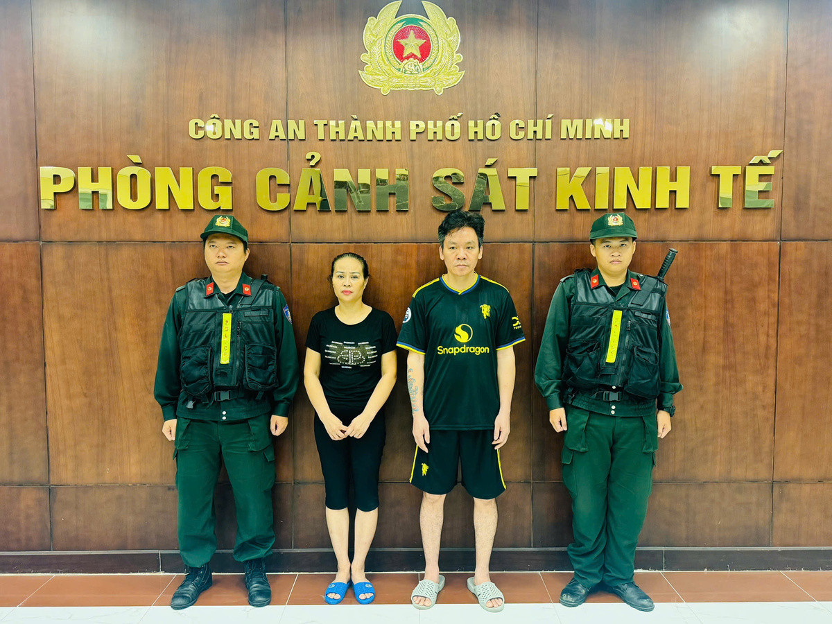 Triệt phá đường dây buôn lậu vàng từ Campuchia về TP.HCM trị giá 300 tỷ ...