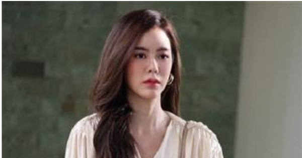 Lúc 12h đêm bắt gặp osin mặc đồ sexy ra ngoài, tôi đi theo thì choáng váng